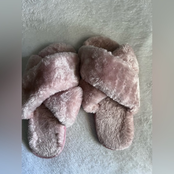 Shoes | Light Pink Furry Criss Cross Slippers | Poshmark